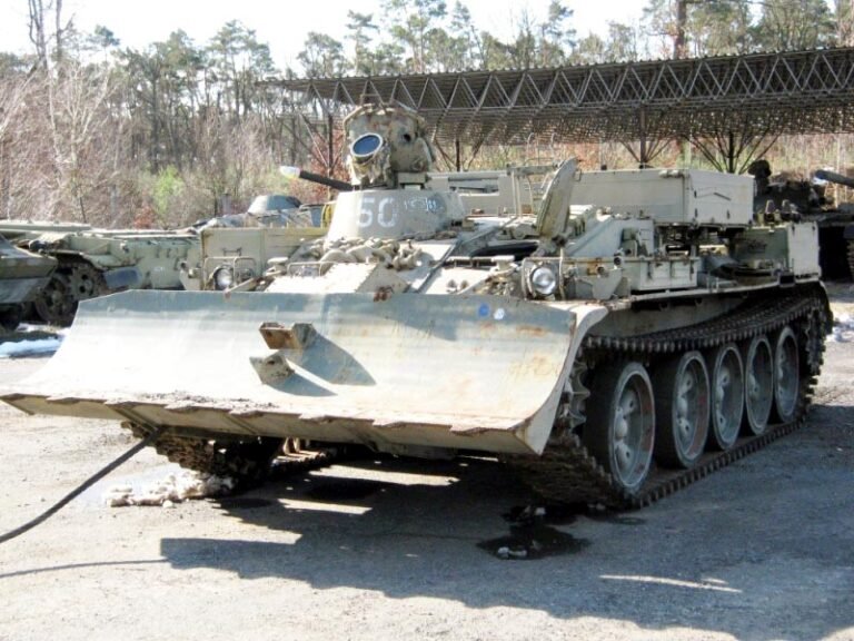 VT-55A / ZS-55A engineering vehicles | Weapons Parade VT-55A ARV / ZS ...
