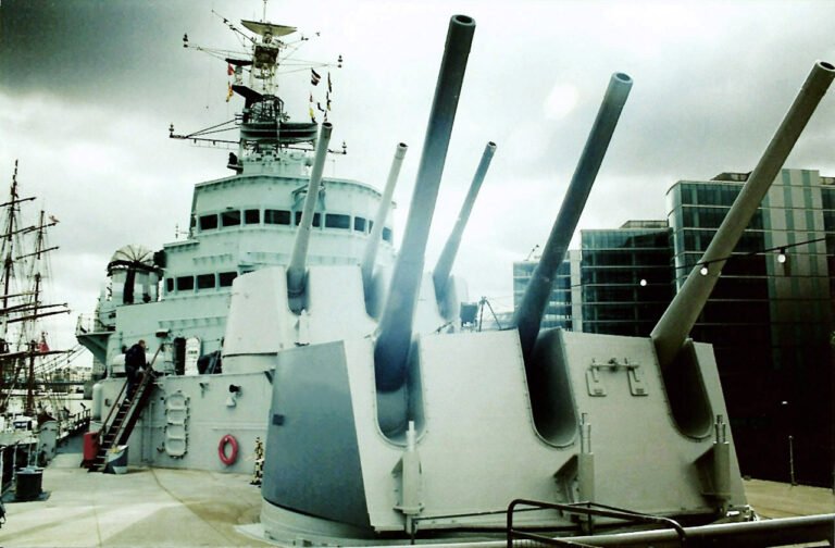 EDINBURGH class gallery 1 | Weapons Parade | EDINBURGH class