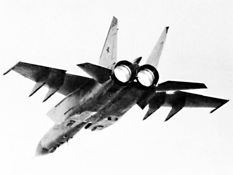 MiG-25 "FOXBAT A / C / E / F" gallery | Weapons Parade