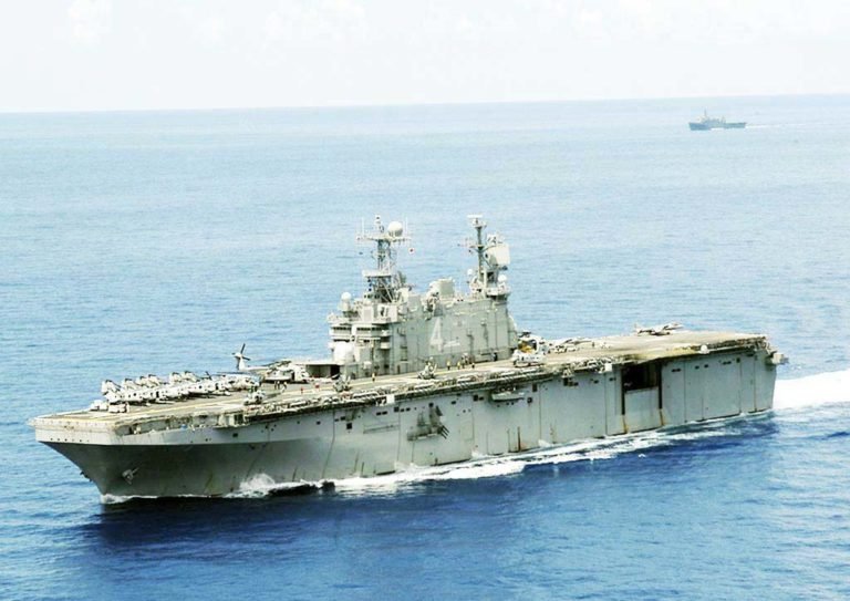 TARAWA class gallery | Weapons Parade TARAWA class LHA / LHD ships.