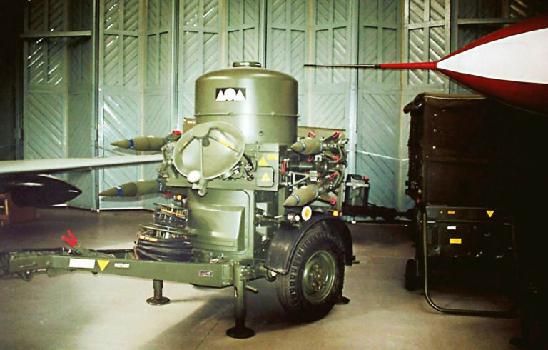 RAPIER gallery | Weapons Parade | RAPIER surface to air missile (SAM).