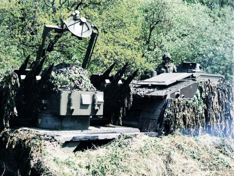 TRACKED RAPIER gallery | Weapons Parade | TRACKED RAPIER.