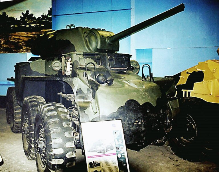 tank museum 61-T-18 BOARHOUND 1942 | Weapons Parade