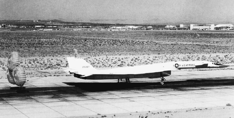 XB-70 VALKYRIE gallery 1 | Weapons Parade | XB-70 VALKYRIE supersonic ...